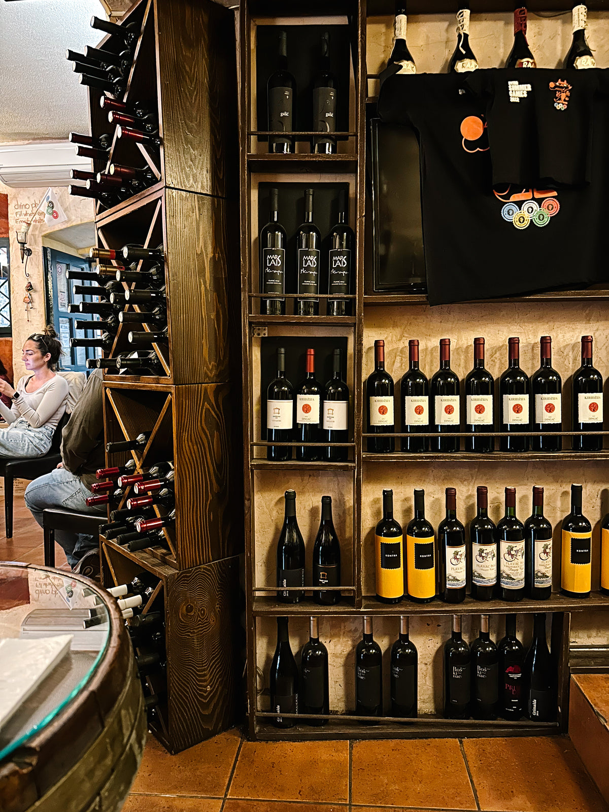 SommSelect-Exceptional wine from around the world.